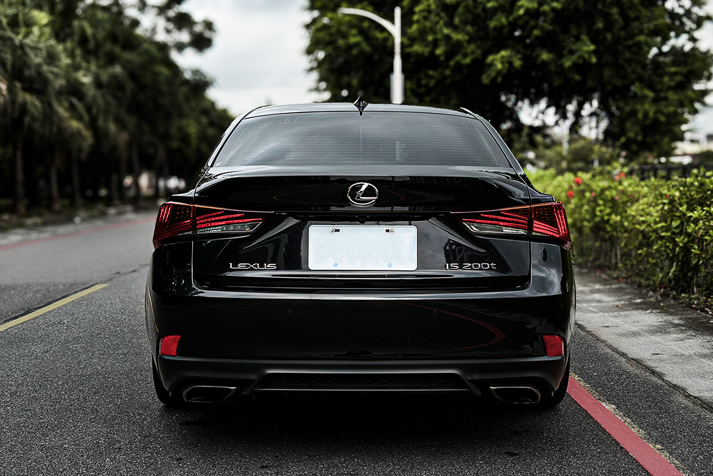 總代理 2017 Lexus IS200t F-SPORT NAVI #0803 . LEXUS第三方認證 - 船長車庫